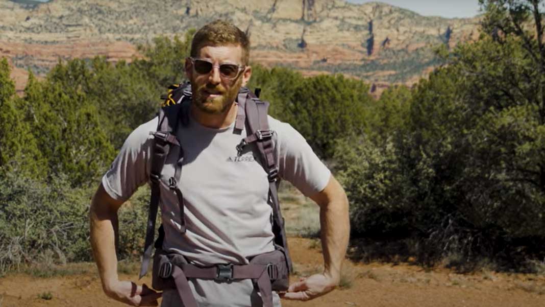 How to Properly Fit a Backpack for Hiking - In4adventure