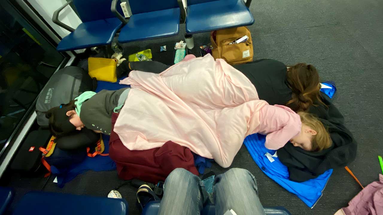 Travel Layovers with Kids - In4adventure