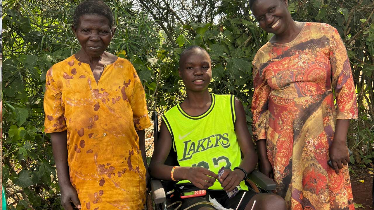 Uganda and Family - In4adventure