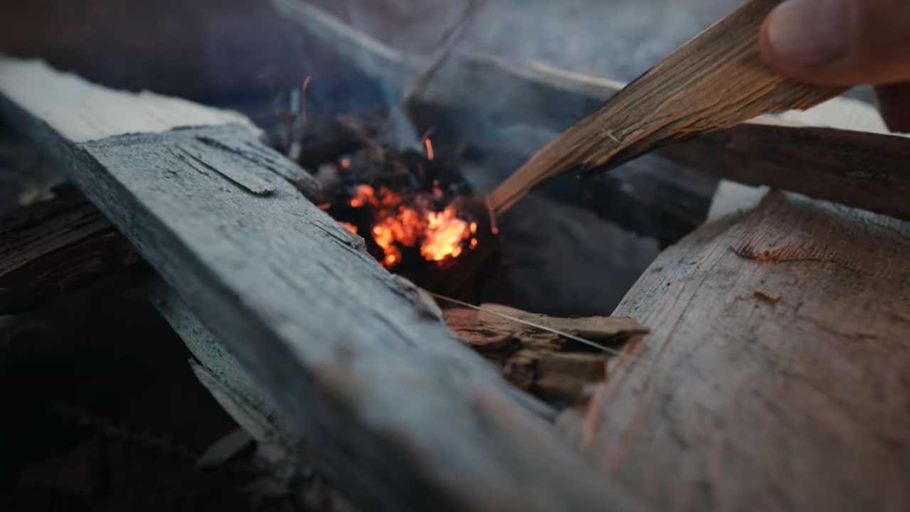 How to Start a Fire in the Wild with Sticks - In4adventure