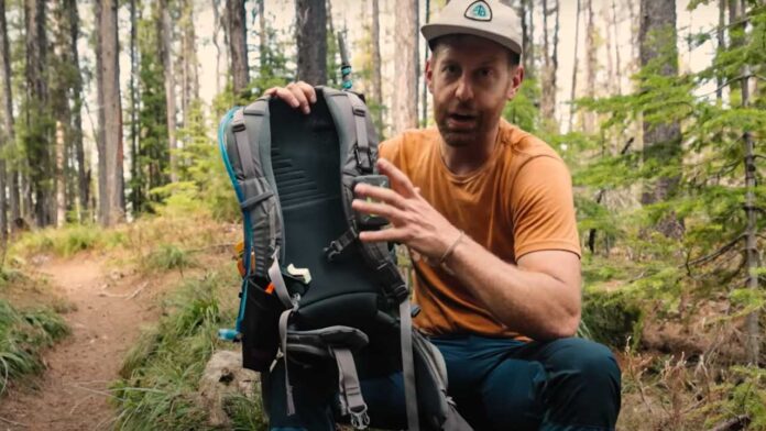 Mystery Ranch Coulee 20L Review and 30L Review - In4adventure