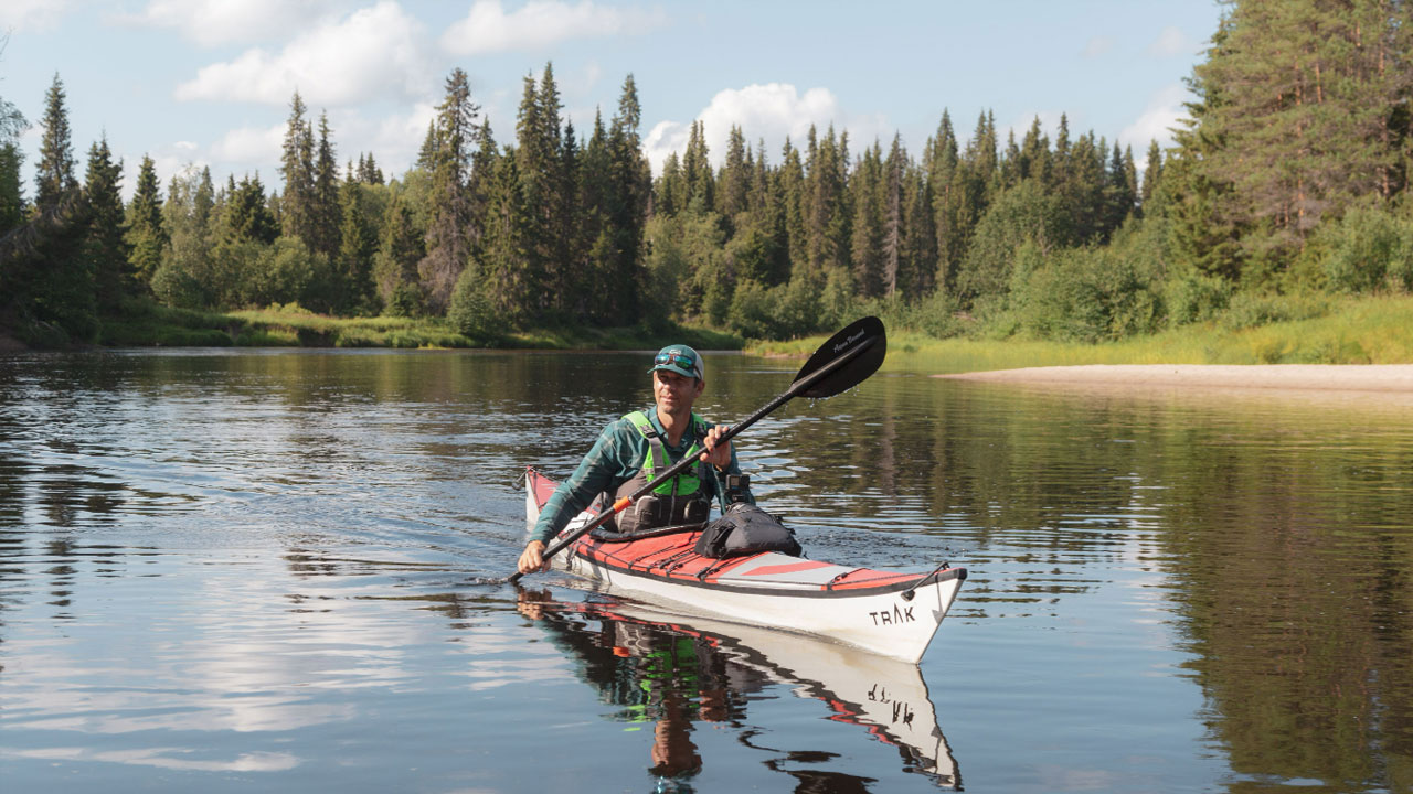 Kayaking in Lapland, Finland - In4adventure