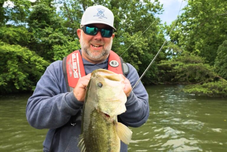 Smith Mountain Lake Fishing Guide - In4adventure